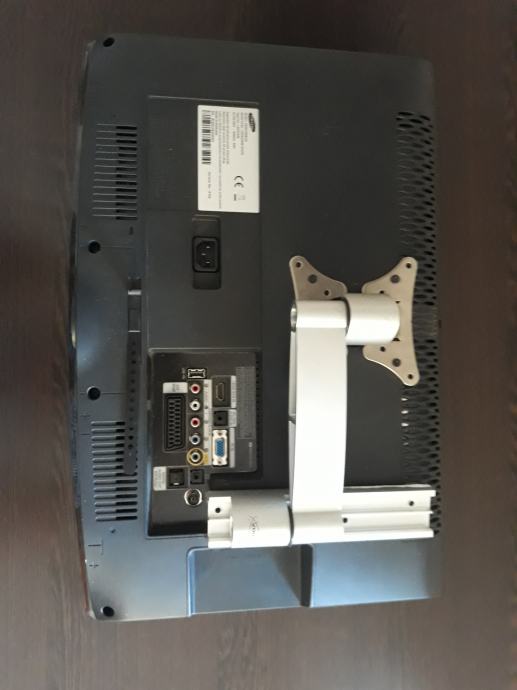 Samsung LE22C450E1W 22 i Samsung LE19R86BD 19