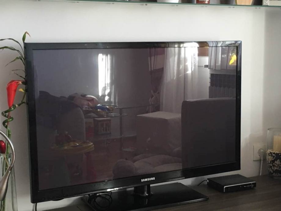 Samsung TV 118 cm