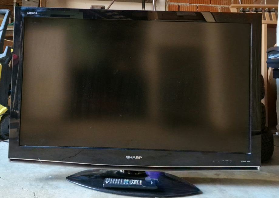 Sharp TV model lc42rd2e