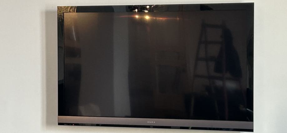 SONY BRAVIA 60” TV