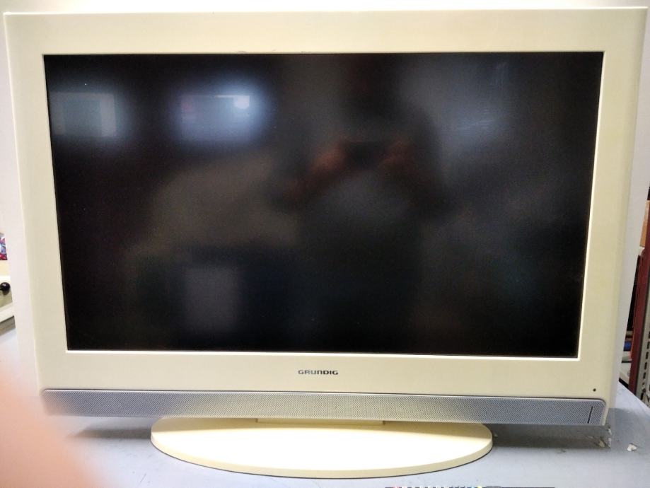 TV Grundig 32