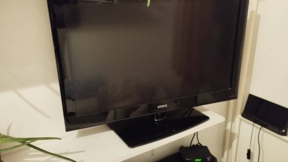 Vivax Lcd 32 inča full hd potpuno ispravan
