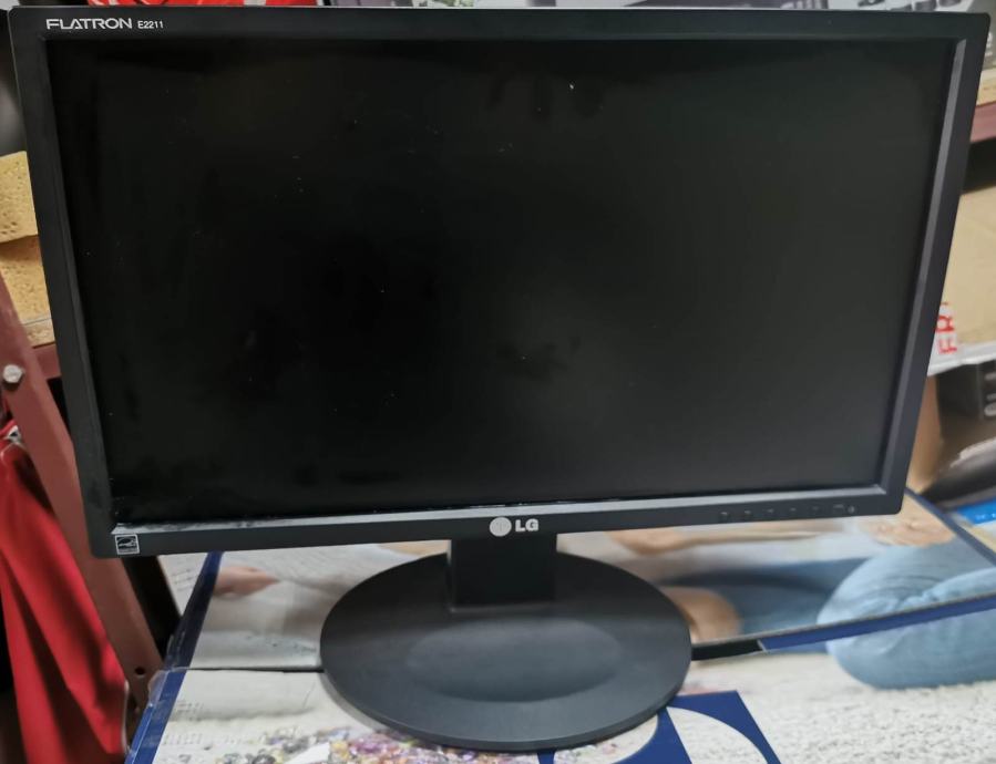 LCD LG Flatron E2211S-BN monitor 22