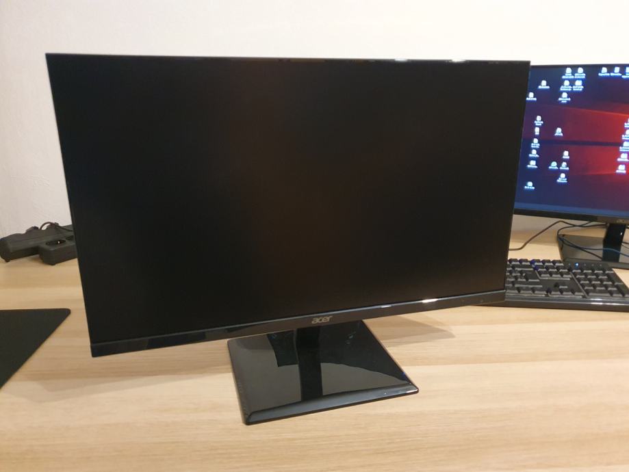 Monitor Acer EK241Y LED Monitor 3 kom. 150€