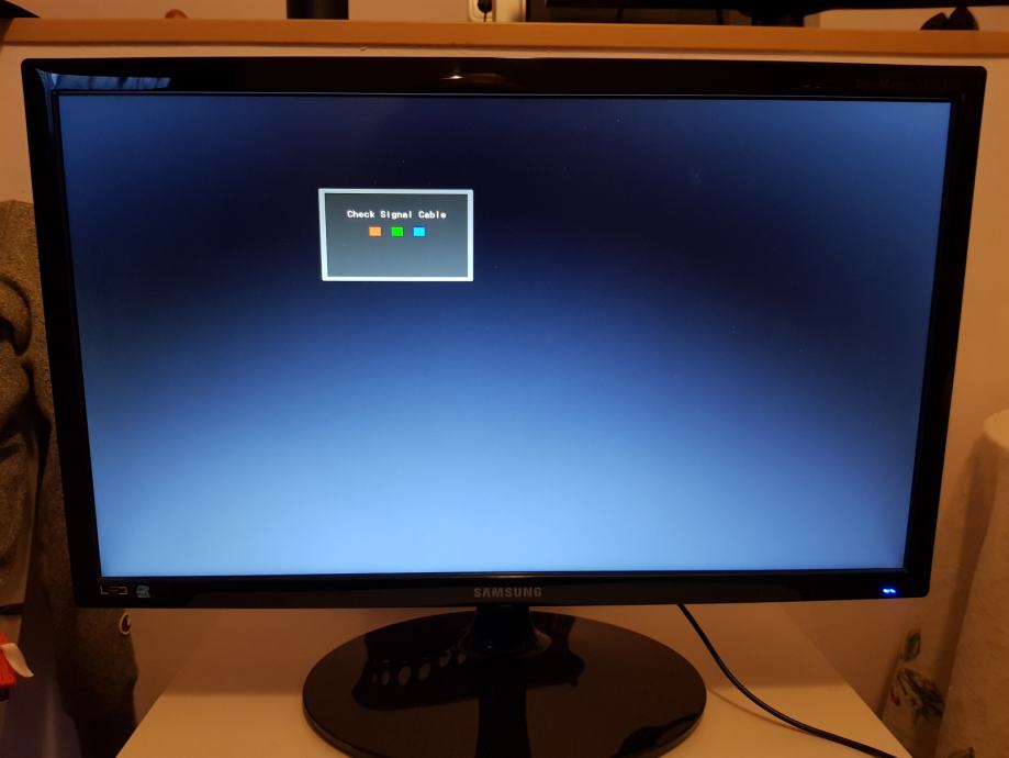 Monitor SAMSUNG SyncMaster S22B150, POTPUNO ISPRAVAN