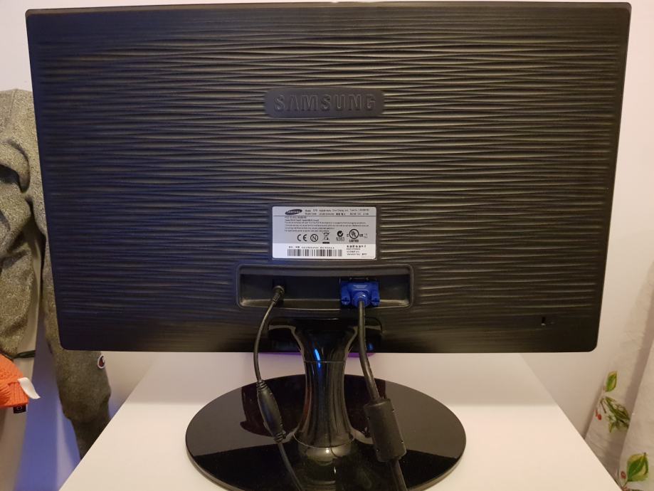 Monitor SAMSUNG SyncMaster S22B150, POTPUNO ISPRAVAN