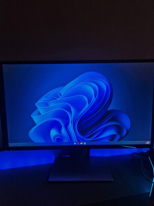 Prodajem Monitor Dell SE2717H/HX