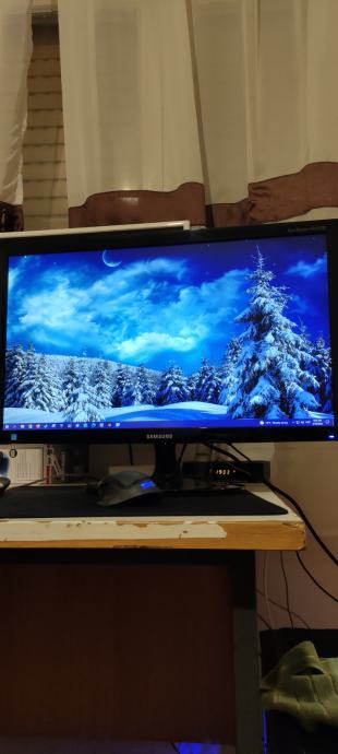 Samsung LED Monitor 1920x1080p SyncMaster S24B300 60Hz 24 inča DVI