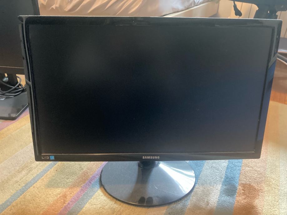 Samsung LED monitor