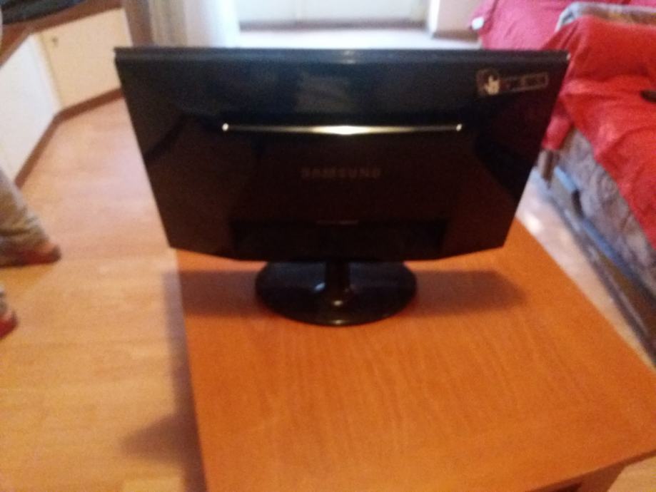 Samsung P2350 FULL HD MONITOR