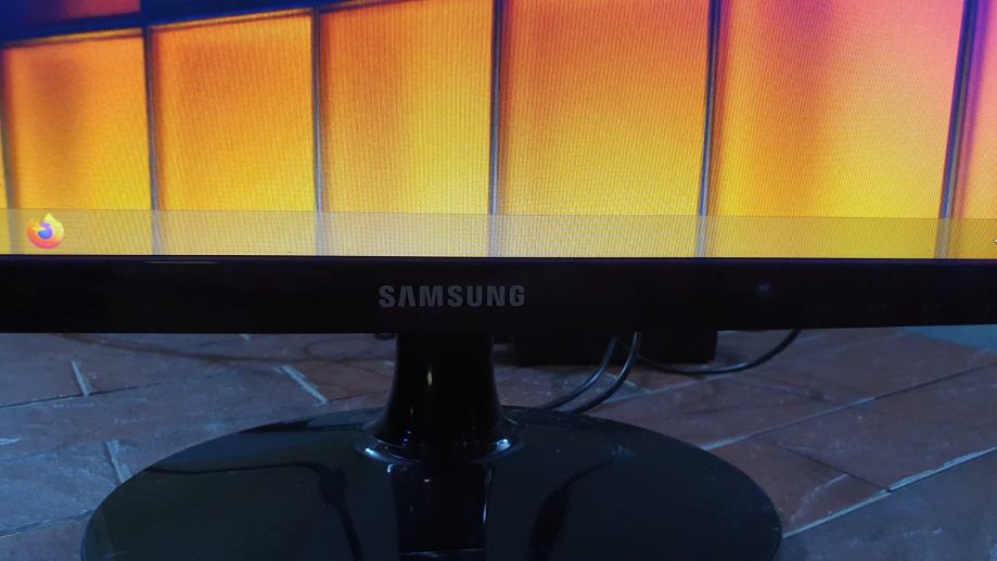 Samsung S19C150 LED Monitor