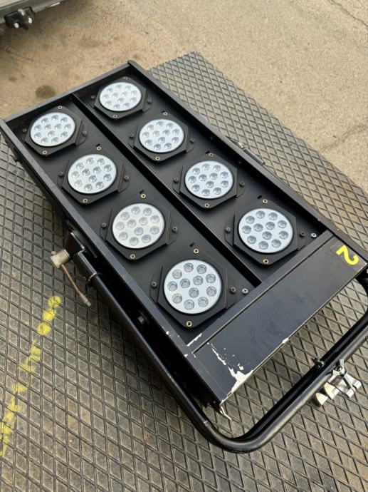 Robe LED Blinder 196LT