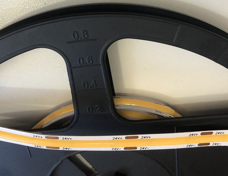 LED traka COB 7.2W / svjetlost bez točkica, kontinuirana linija