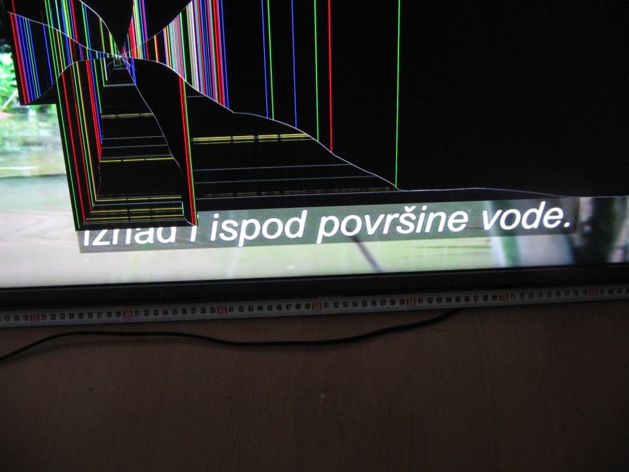 LED PHILIPS TV 43 INCH OSTECEN RAZBIJEN EKRAN