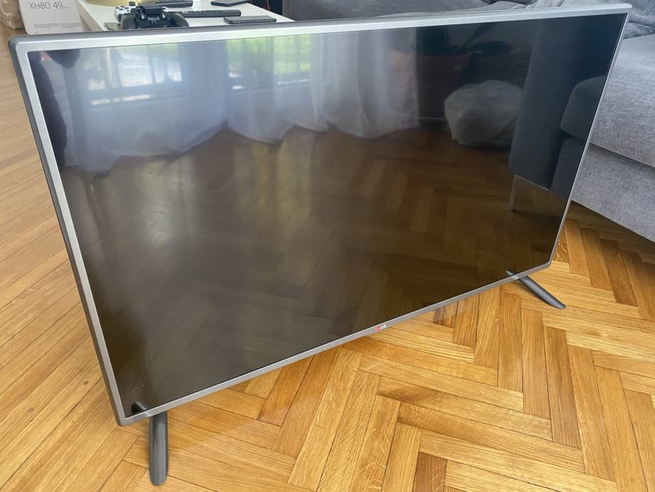 LG 42LB561V