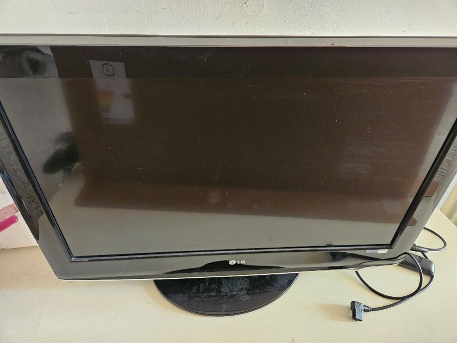 LG TV 82 cm, u dobrom stanju