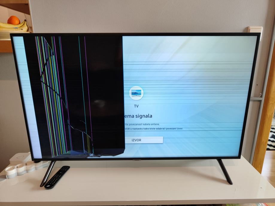 Samsung 4K UHD LED TV - RAZBIJEN EKRAN!