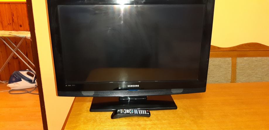 Samsung LE32B350
