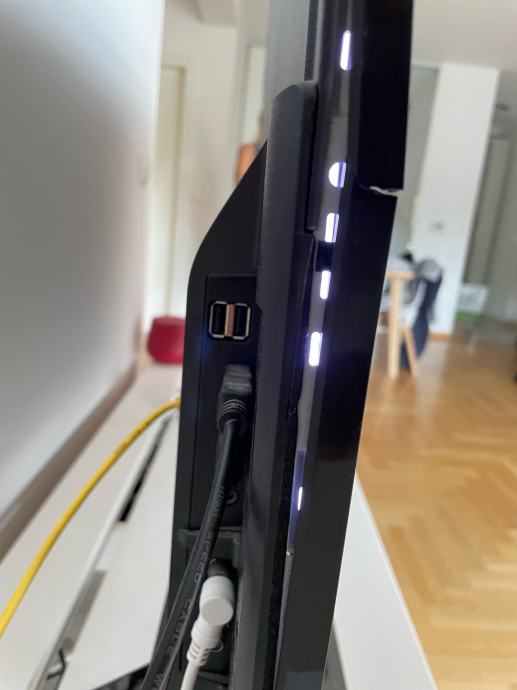 Sony KDL-49WE665 razbijen ekran