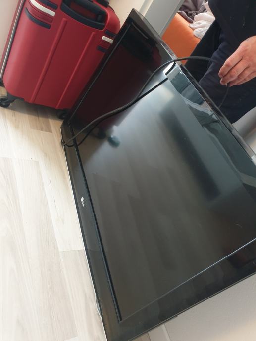 TV LG 37LH3000.