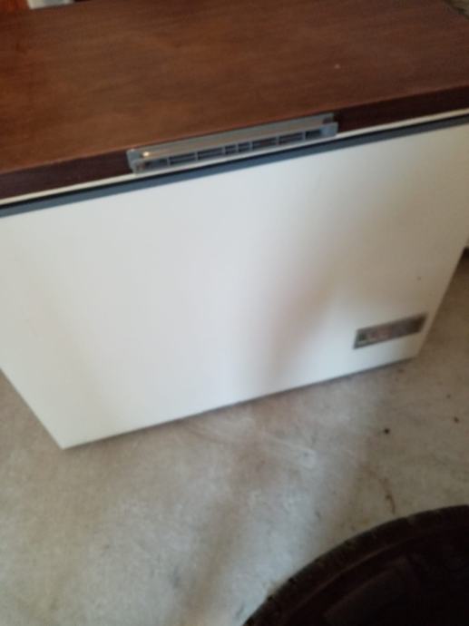 Zamrzivač / Ledenica 300L