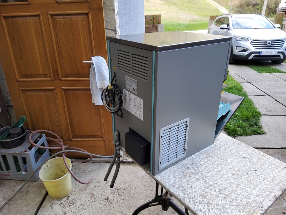 Ledomat SMG 25 ( icematic 25 ) vodeno hlađenje