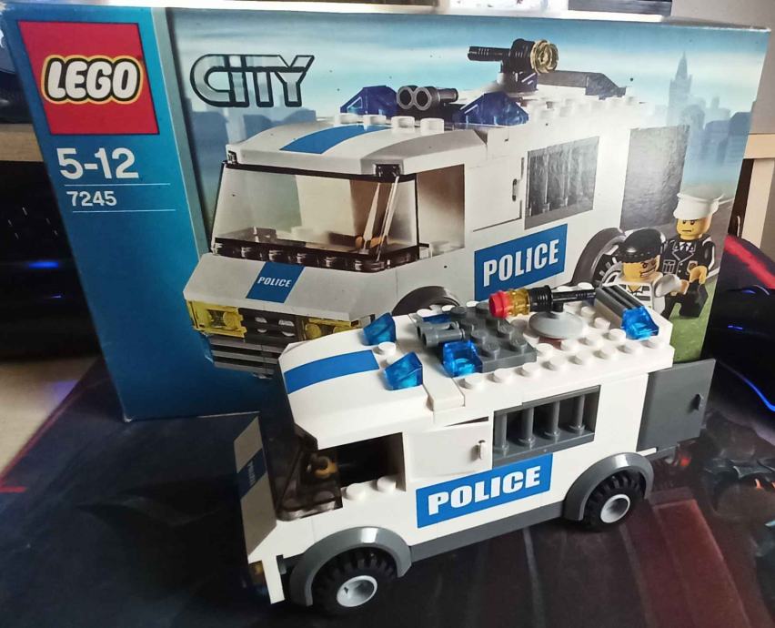7245 LEGO City Prisoner Transport - Complete