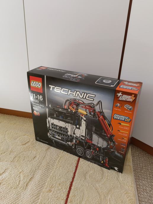 LEGO 42043 - Mercedes-Benz Arocs 3245