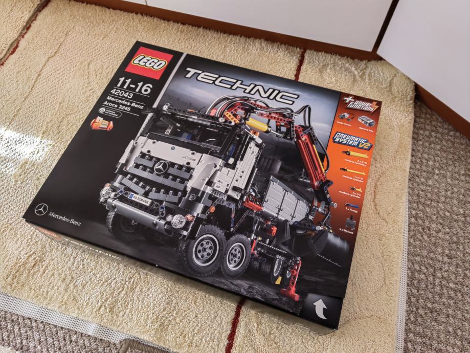 LEGO 42043 - Mercedes-Benz Arocs 3245