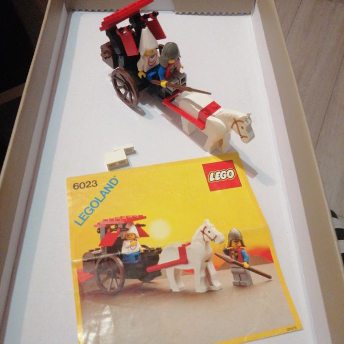 Lego 6023 Maidens cart