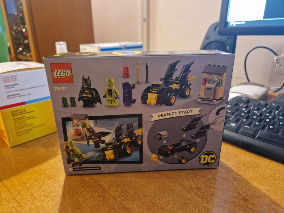 LEGO 76137 Batman vs. The Riddler Robbery