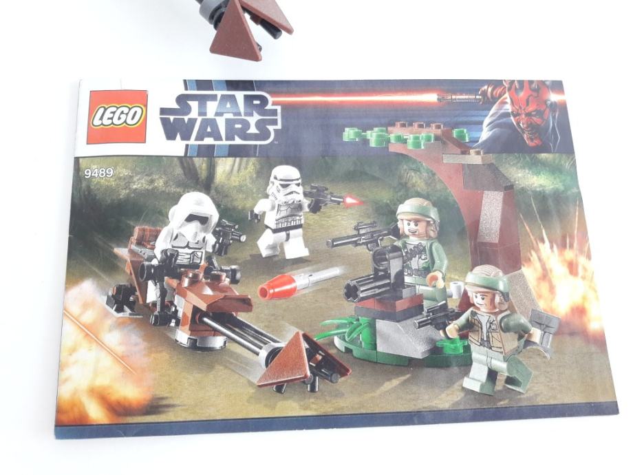 LEGO 9489 Endor Rebel Trooper&Imperial Trooper Battle Pack, Sastavljen