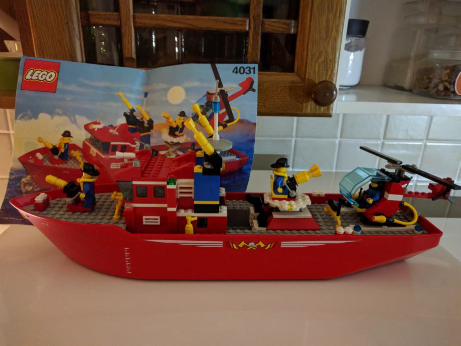 Lego brod