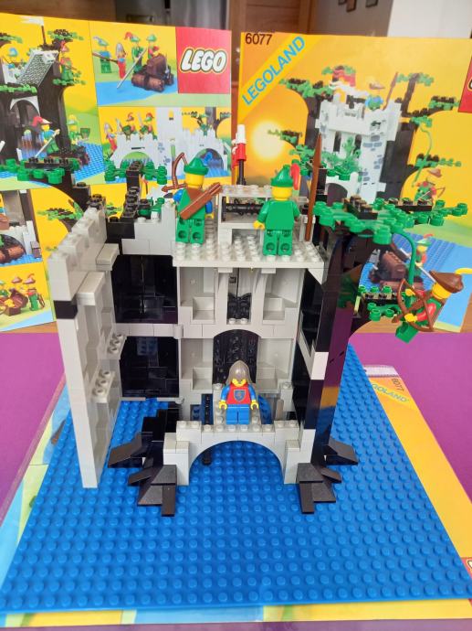 LEGO Castle Forestmens River Fortress 6077-2