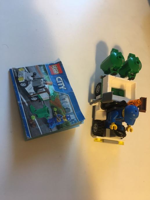 LEGO City 30313 Garbage truck (kamion za odvoz smeća)
