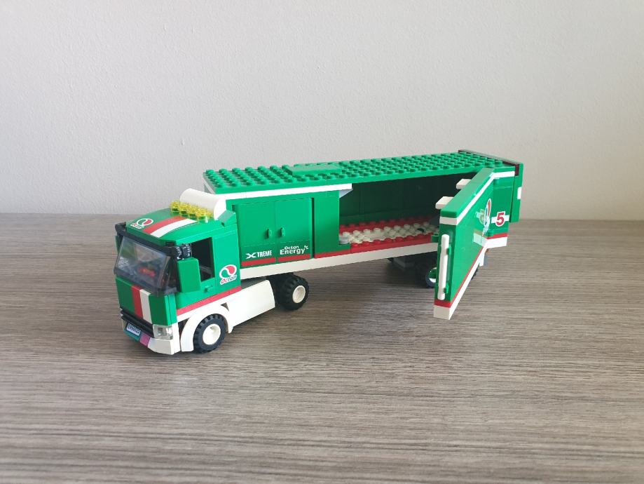 Lego City 60025 Grand Prix Truck