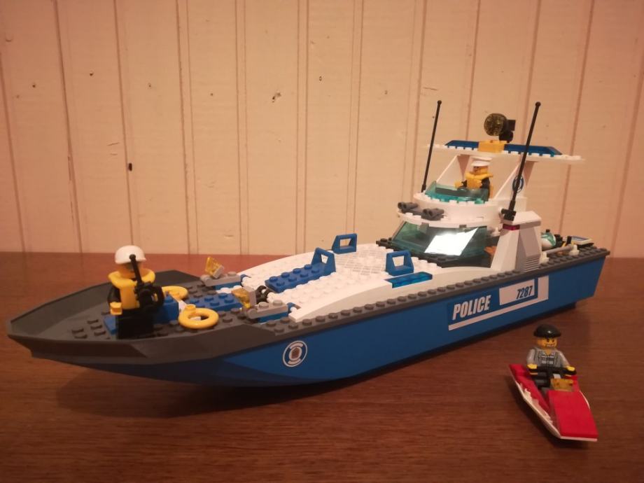 Lego City policijski brod