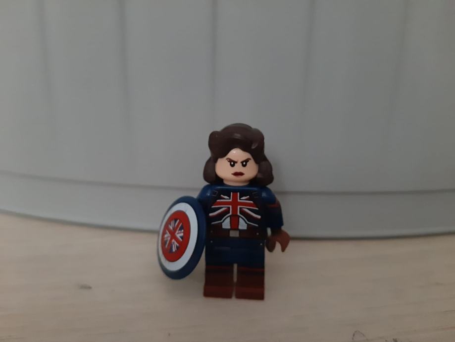 Lego figura Captain Carter