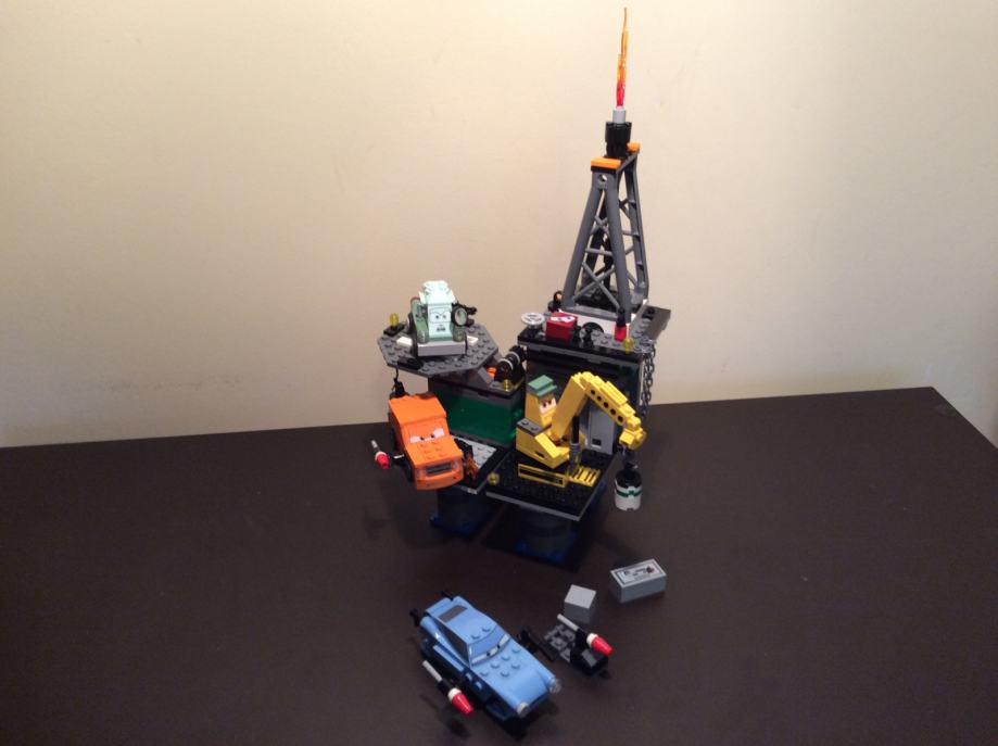 LEGO Pixar Cars: Oil Rig Escape ( 9486 )