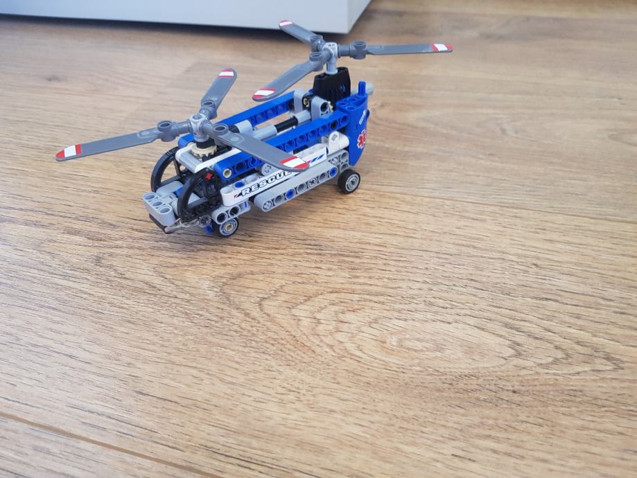 LEGO SET 42020-1 - Twin Rotor Helicopter