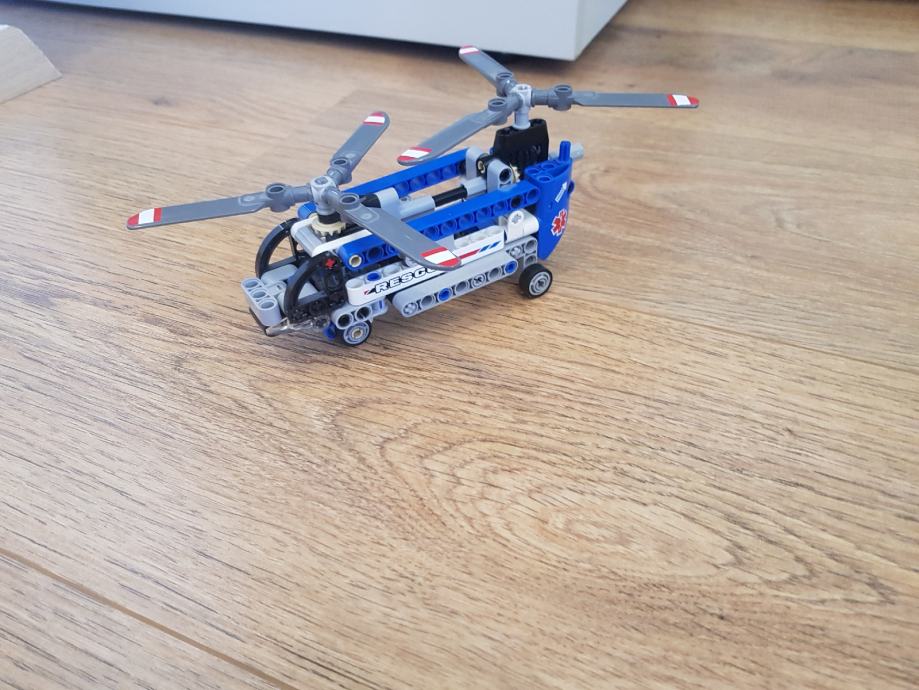 LEGO SET 42020-1 - Twin Rotor Helicopter