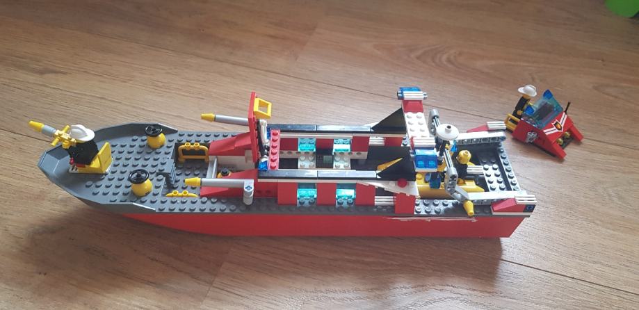 LEGO SET 7906-1 - Fireboat rezervirano
