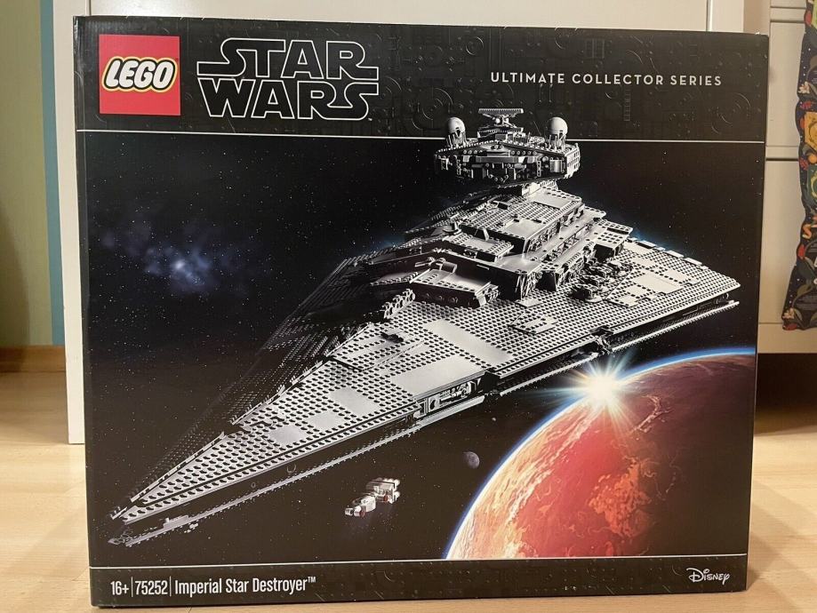 LEGO Star Wars 75252 Imperial Star Destroyer.