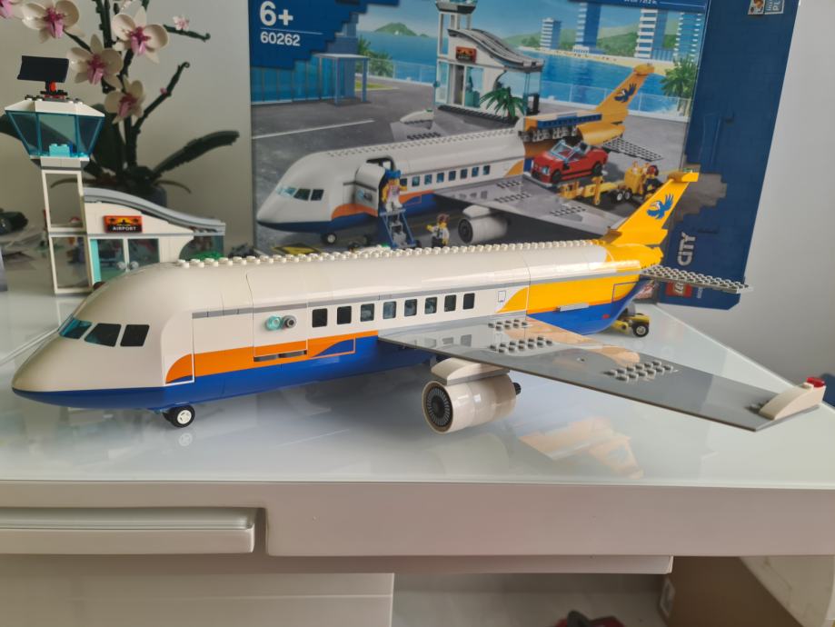 Lego veliki putnički avion - NOVI