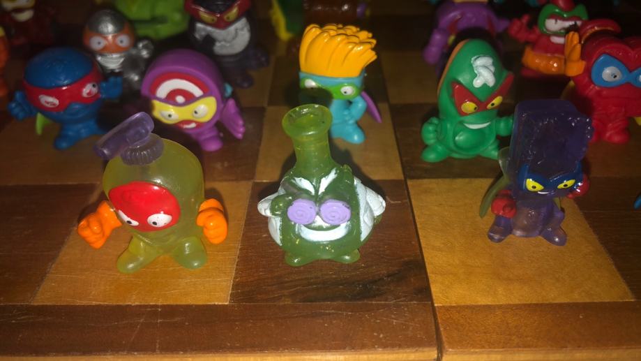 Super zings -profesor K