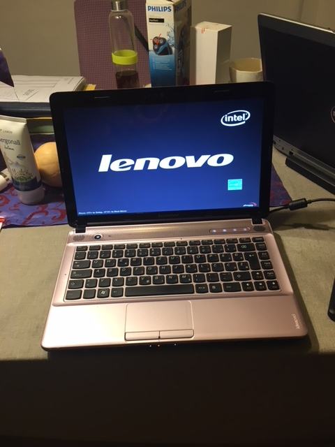 Lenovo Ideapad Z360 13-inch- POVOLJNO