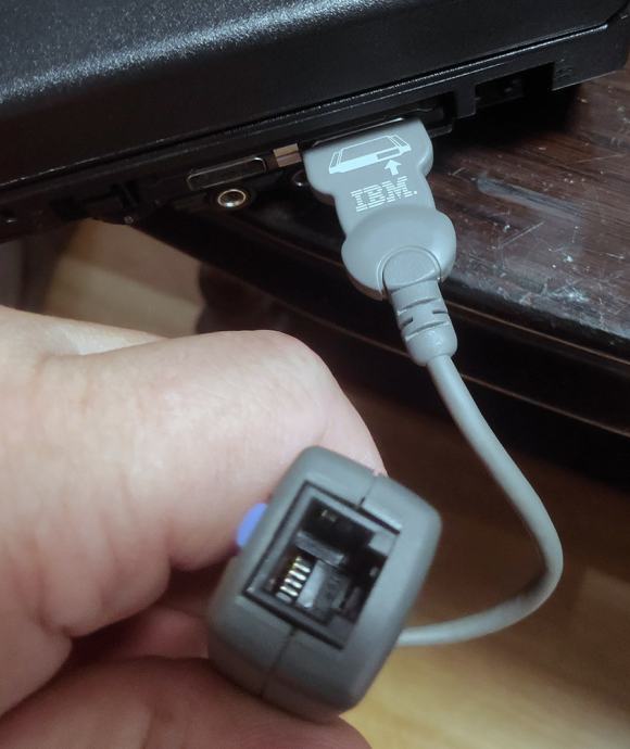 Retro laptop IBM Thinkpad 390E - Celeron 366 mhz 64mb Win98SE