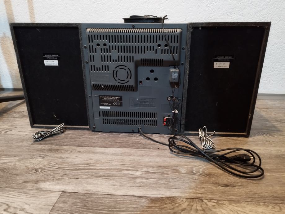 Daewoo XM-111E HI-FI glazbena linija/3 disc CD player/radio/kazetofon