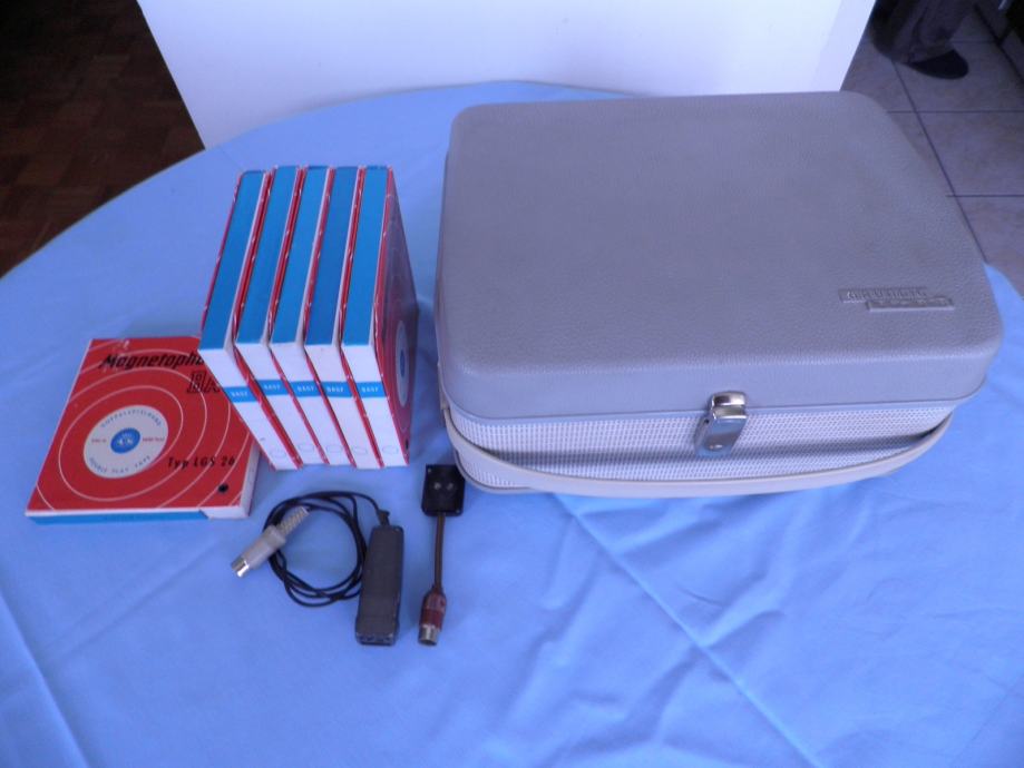 GRUNDIG TK 19a magnetofon portabl