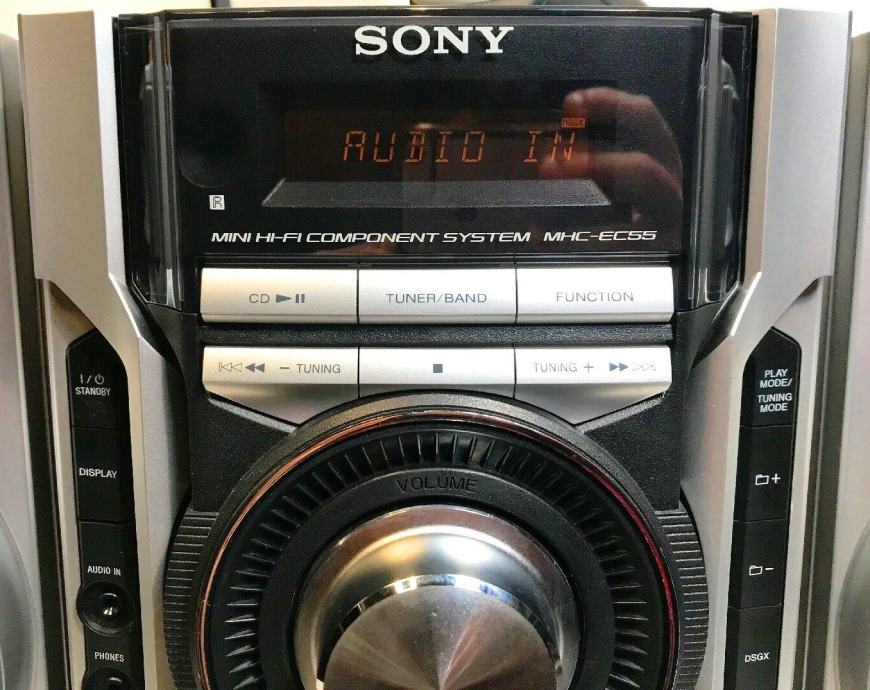 ISPRAVNA LINIJA SONY MHC-EC55 SA ZVUČNICIMA I DALJINSKIM